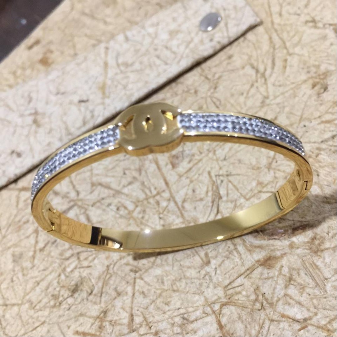 CHANEL DESIGN BANGLE, Women's Fashion, Jewelry & Organizers, Bracelets ...