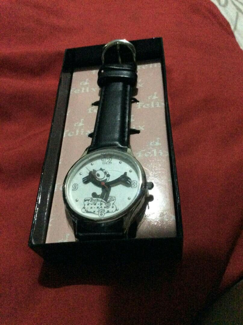 Disney Felix the cat watch, Women's Fashion, Watches & Accessories ...