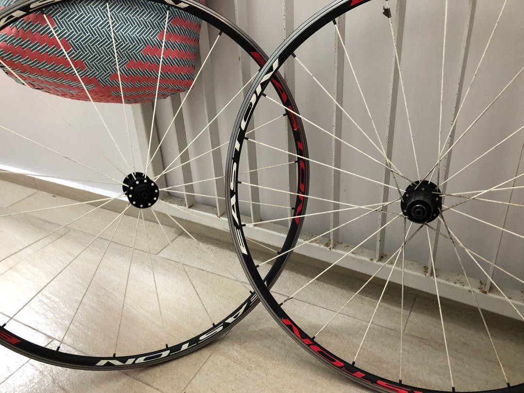 Easton EA30 Wheelset, Sports Equipment, Bicycles & Parts, Bicycles on Carousell