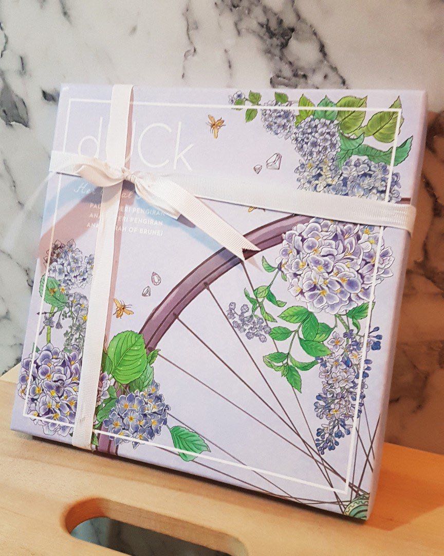 Royal Square Duck Scarf in Ash Blue, Women's Fashion, Watches ...