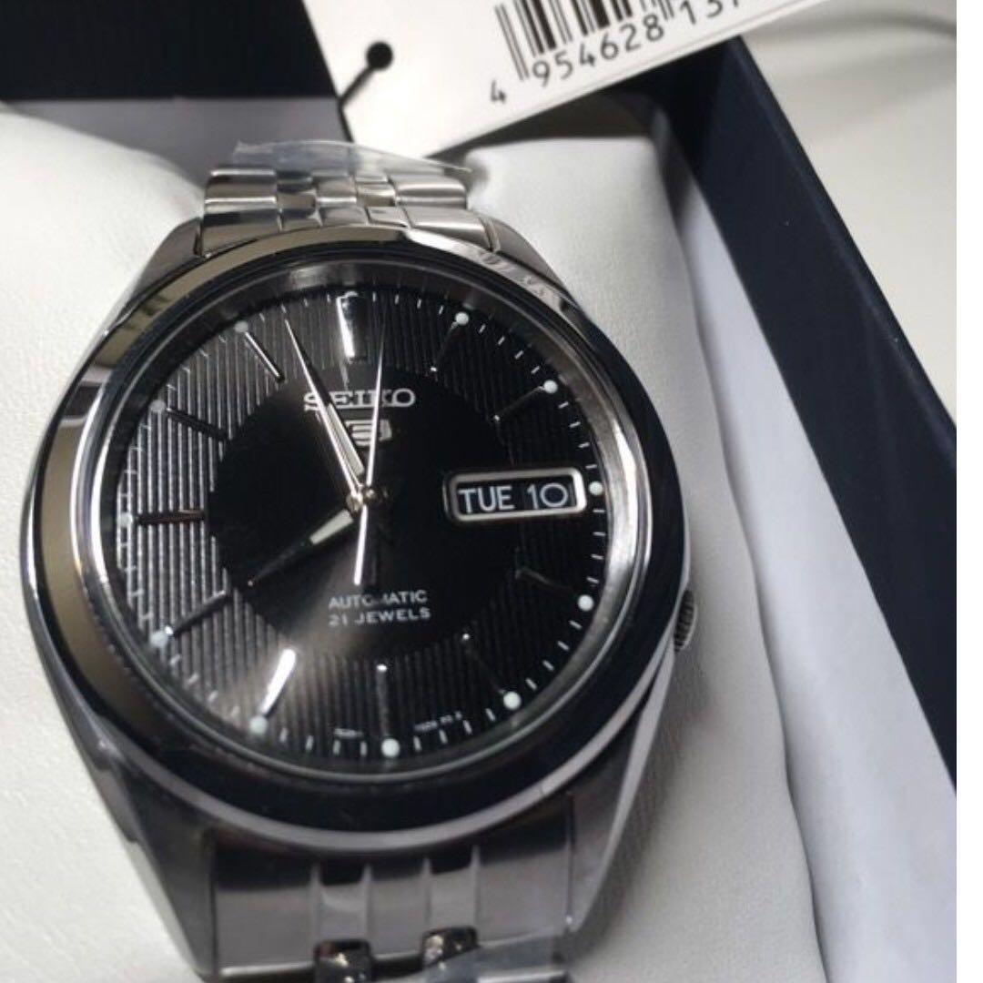 Hodinkee Seiko 5 SNKL23 the Value Proposition (New), Mobile Phones ...