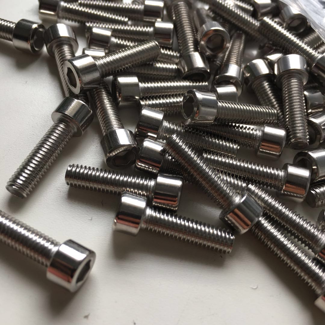 M5*18mm Screws, Sports Equipment, Bicycles & Parts, Bicycles on Carousell