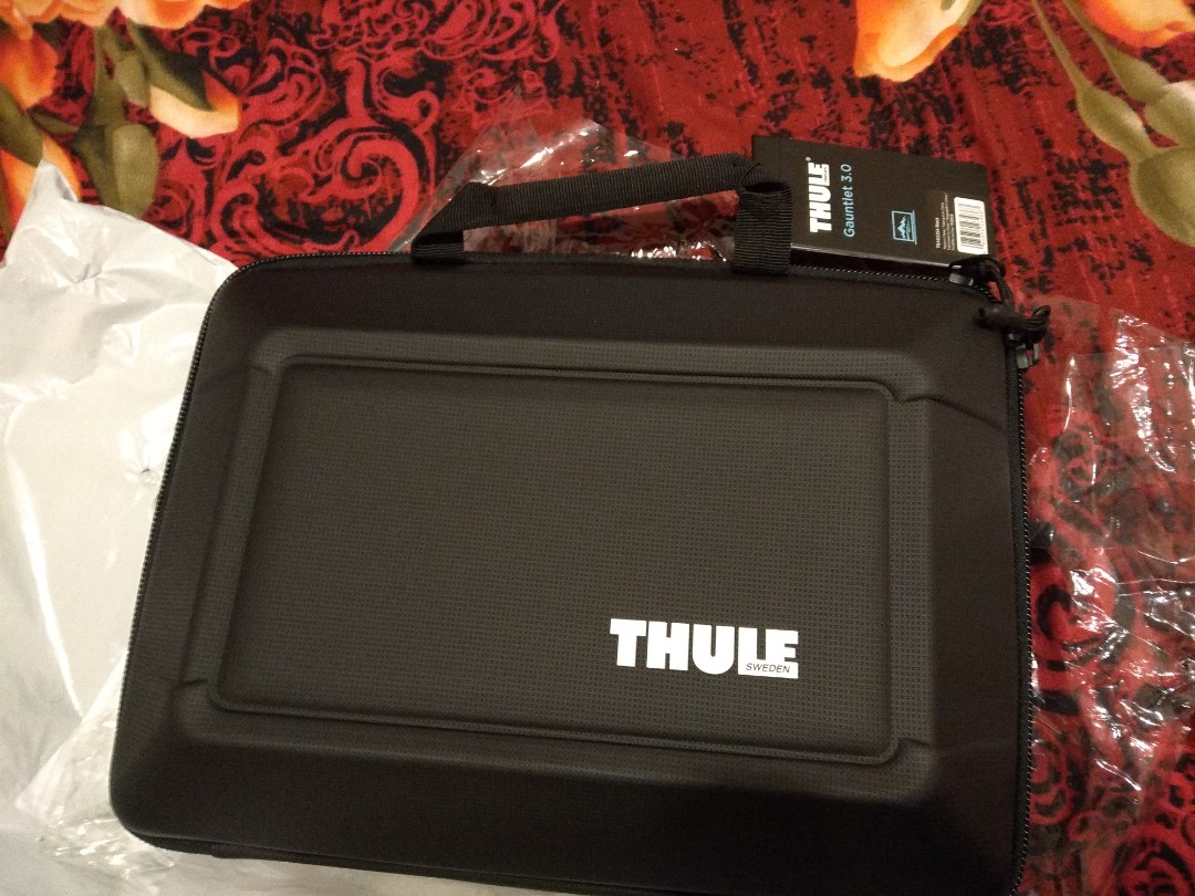 Thule Gauntlet 15inch Authentic Brand New laptop case, Computers & Tech ...