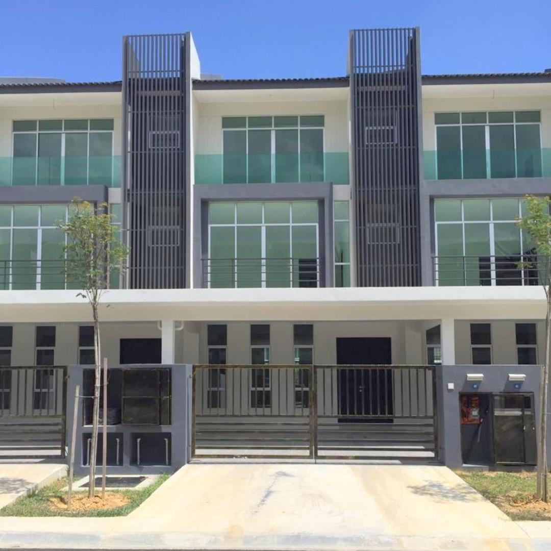 Bangi Avenue 3 Storey, Property, For Sale on Carousell