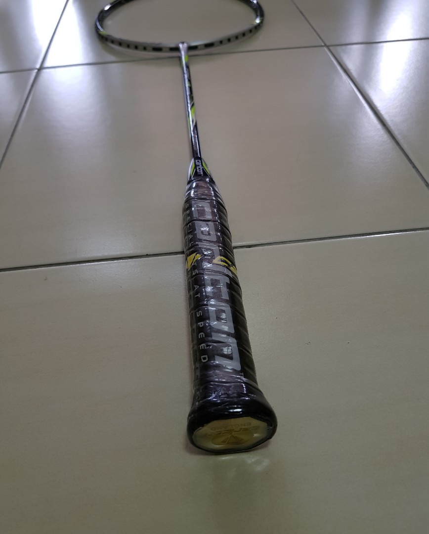 Last piece! Carlton GPX-15 Tour Unstrung Badminton Racket, Sports ...