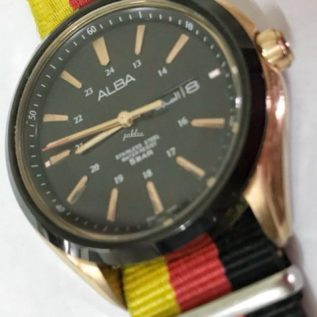 Jam ALBA unik hari dlm Jawi & English, Men's Fashion, Watches ...