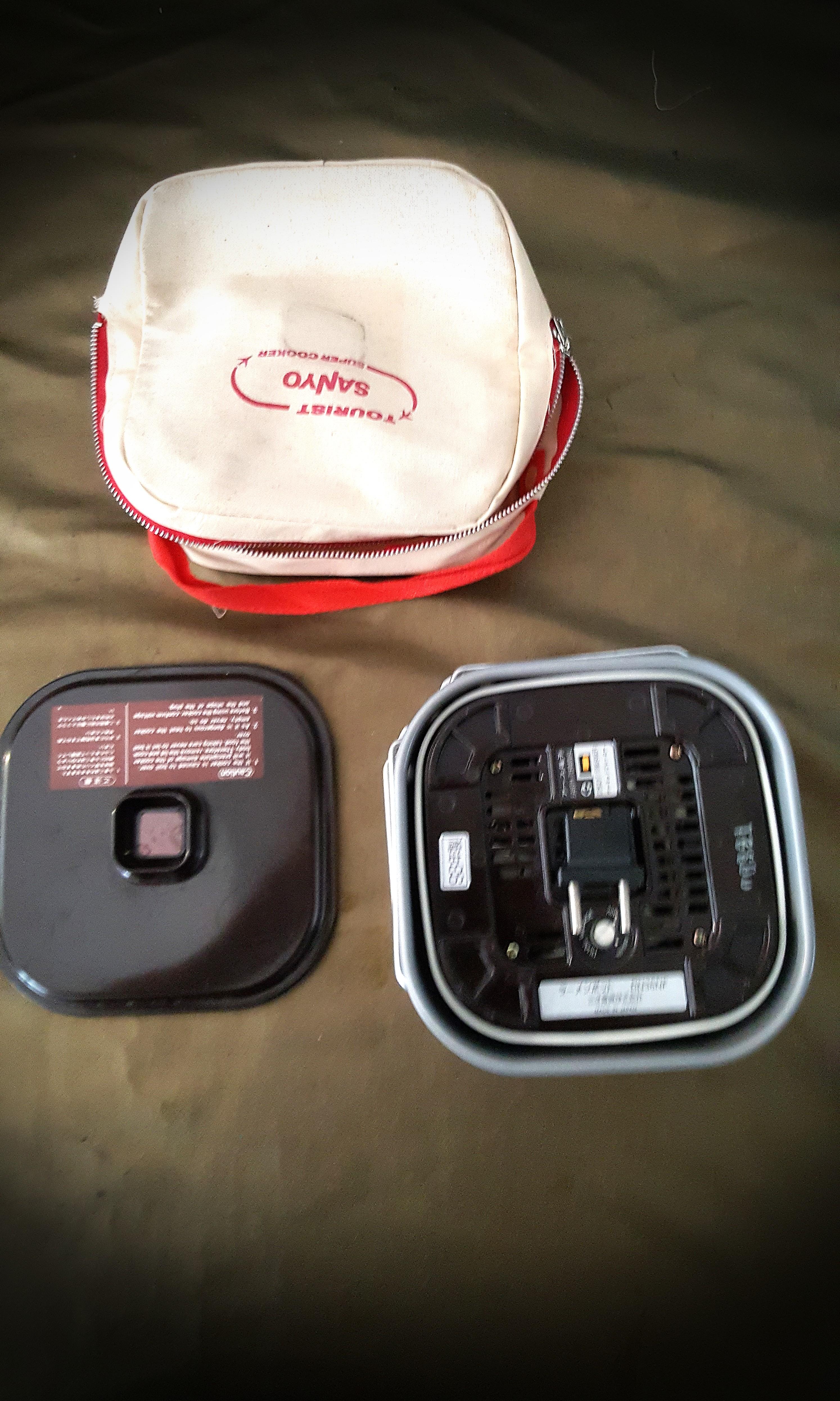 Sanyo Travel Cooker (Made In Japan), TV & Home Appliances, Kitchen ...