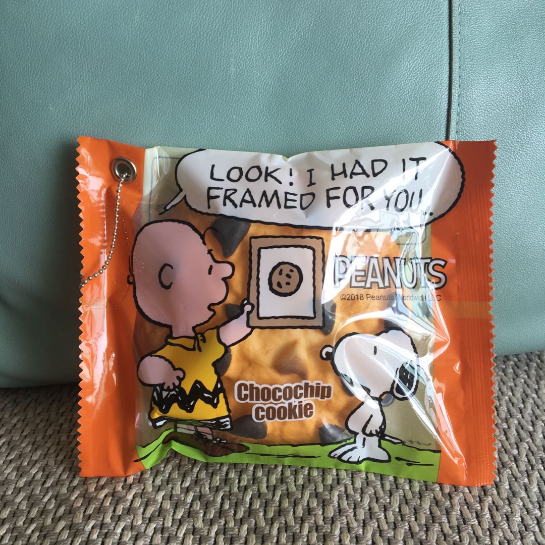 Snoopy cookie squishy, 興趣及遊戲, 玩具 & 遊戲類 - Carousell