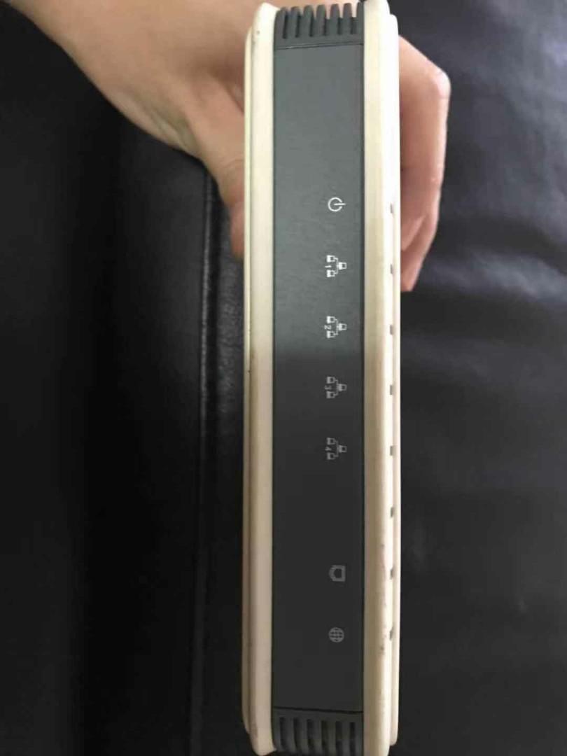 Aztech DSL 1000er modem router, Computers & Tech, Parts & Accessories ...