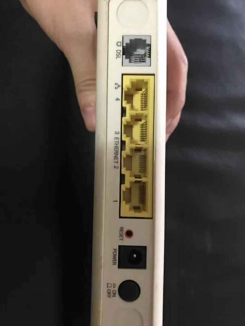 Aztech DSL 1000er modem router, Computers & Tech, Parts & Accessories ...