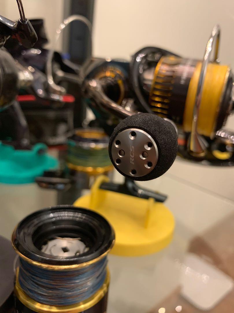 Daiwa Certate 2510PE-H with Daiwa RCS Eva Knob, Sports Equipment, Fishing on Carousell