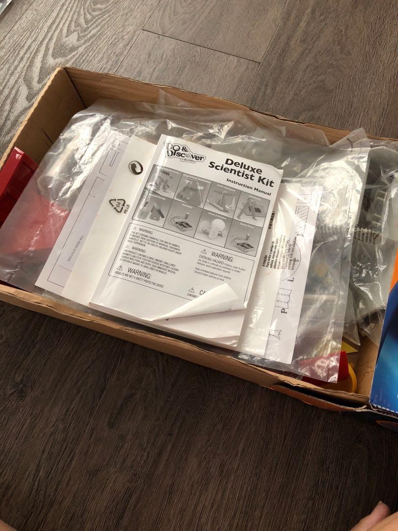 Deluxe Scientist Kit, Hobbies & Toys, Toys & Games on Carousell