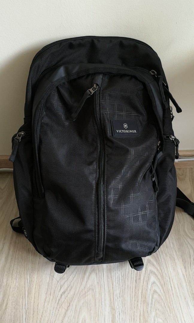 Victorinox backpack, Men's Fashion, Bags, Backpacks on Carousell