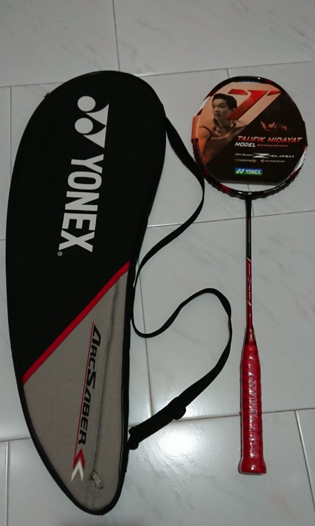 Yonex Arcsaber Z-Slash (Taufik Hidayat model), Sports Equipment, Sports ...