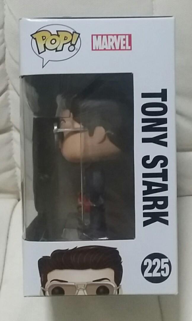 Funko pop Tony Stark holding helmet Spider Man Homecoming SDCC, Hobbies ...