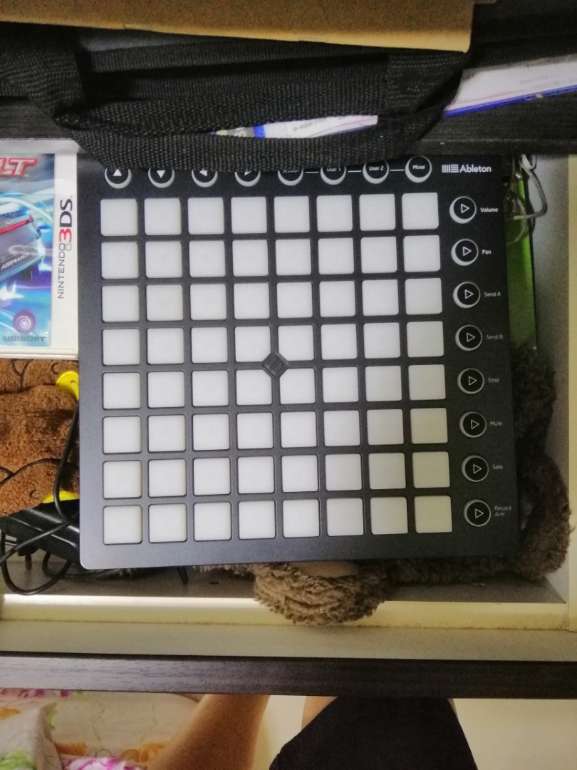 Launchpad, Hobbies & Toys, Music & Media, Music Accessories on Carousell