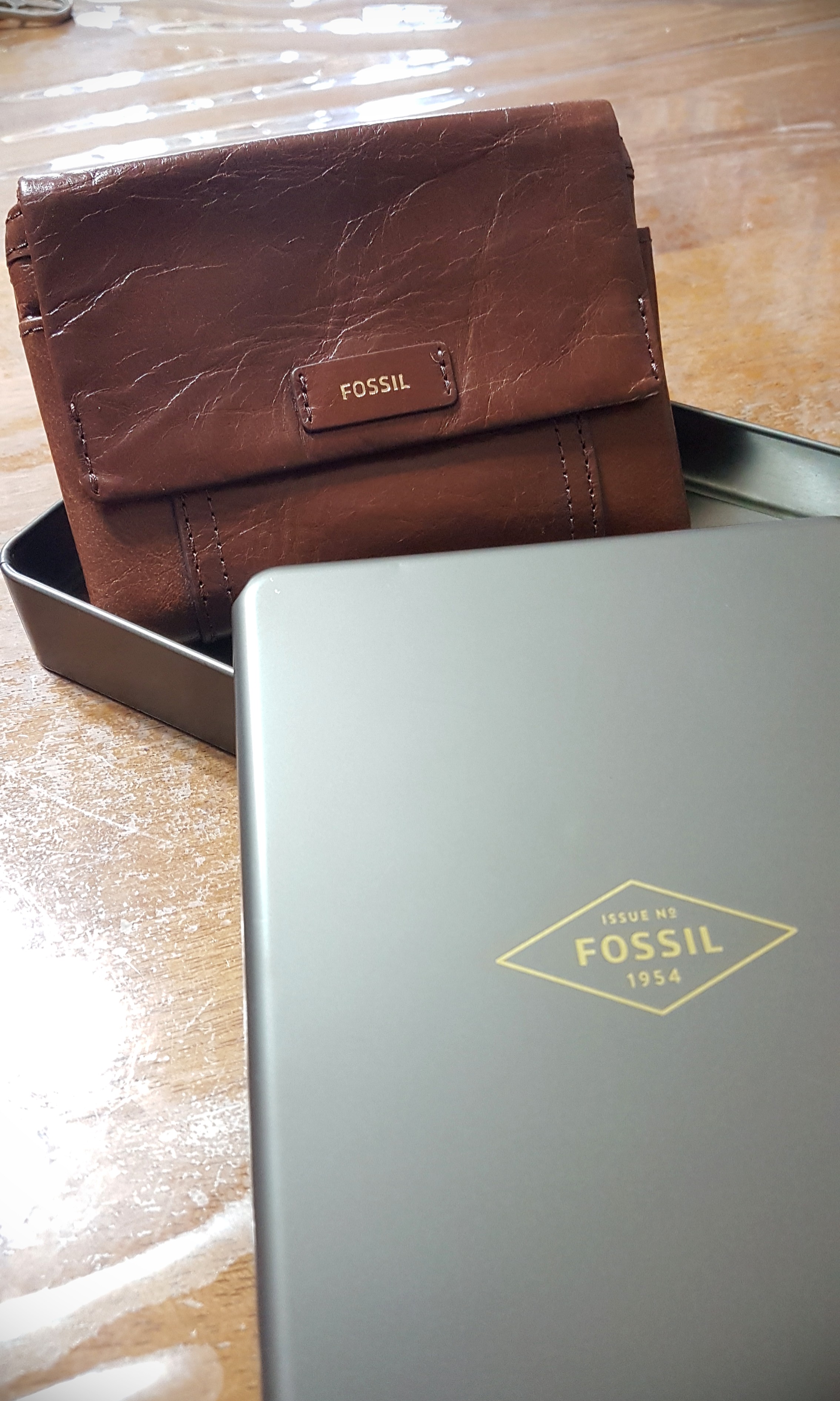 Fossil wallet, Women's Fashion, Bags & Wallets, Purses & Pouches on ...