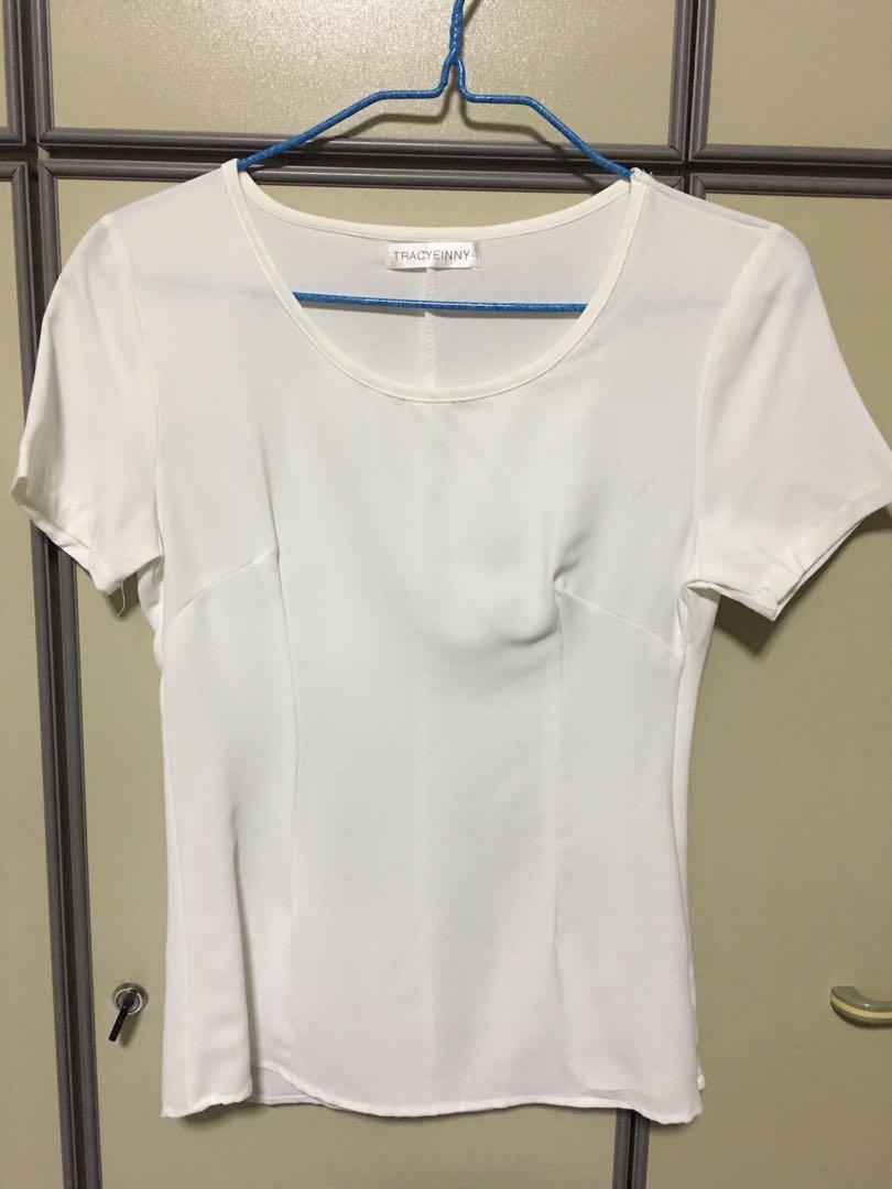 Plain white top, Women's Fashion, Tops, Blouses on Carousell