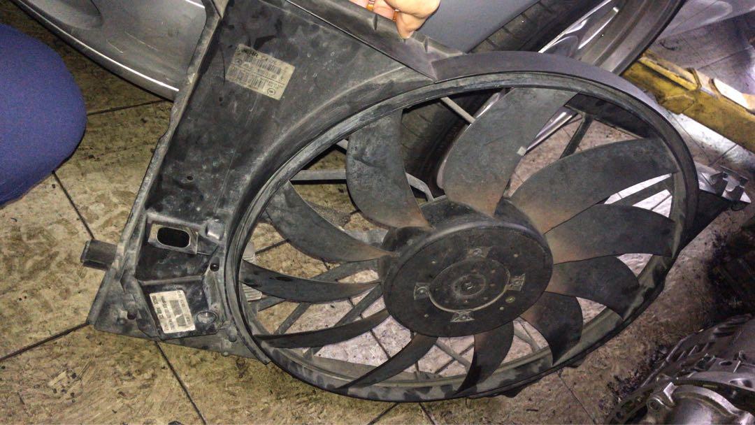 Mercedes w220 radiator fan complete, Auto Accessories on Carousell