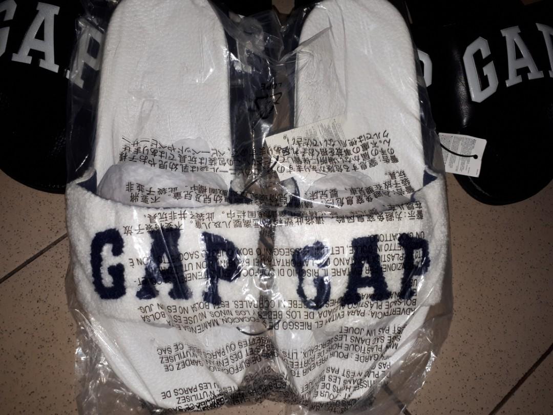 Original GAP slides for men and women, Women's Fashion, Footwear ...