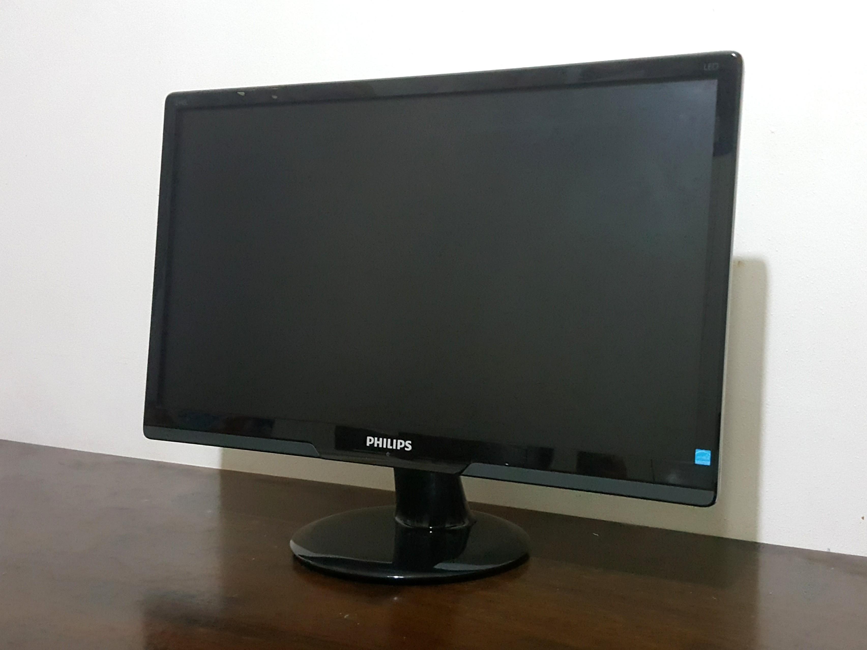 PHILIPS 24" LED Monitor, Computers & Tech, Parts & Accessories, Monitor ...