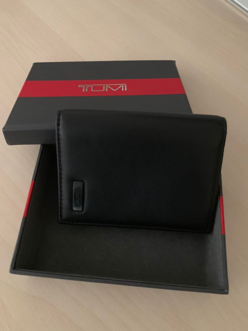 Tumi Wallet, Men's Fashion, Watches & Accessories, Wallets & Card ...