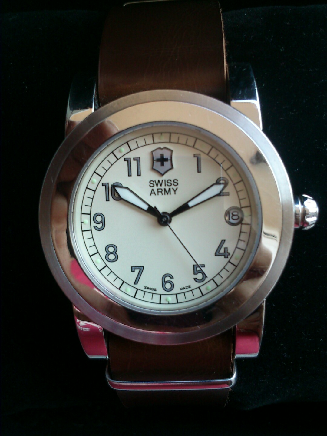 VICTORINOX swiss army -CAVALIER- officers watch, Men's Fashion, Watches ...