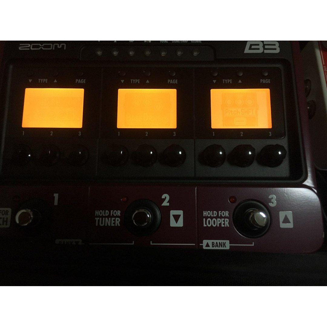 Zoom B3, Hobbies & Toys, Music & Media, Music Accessories on Carousell