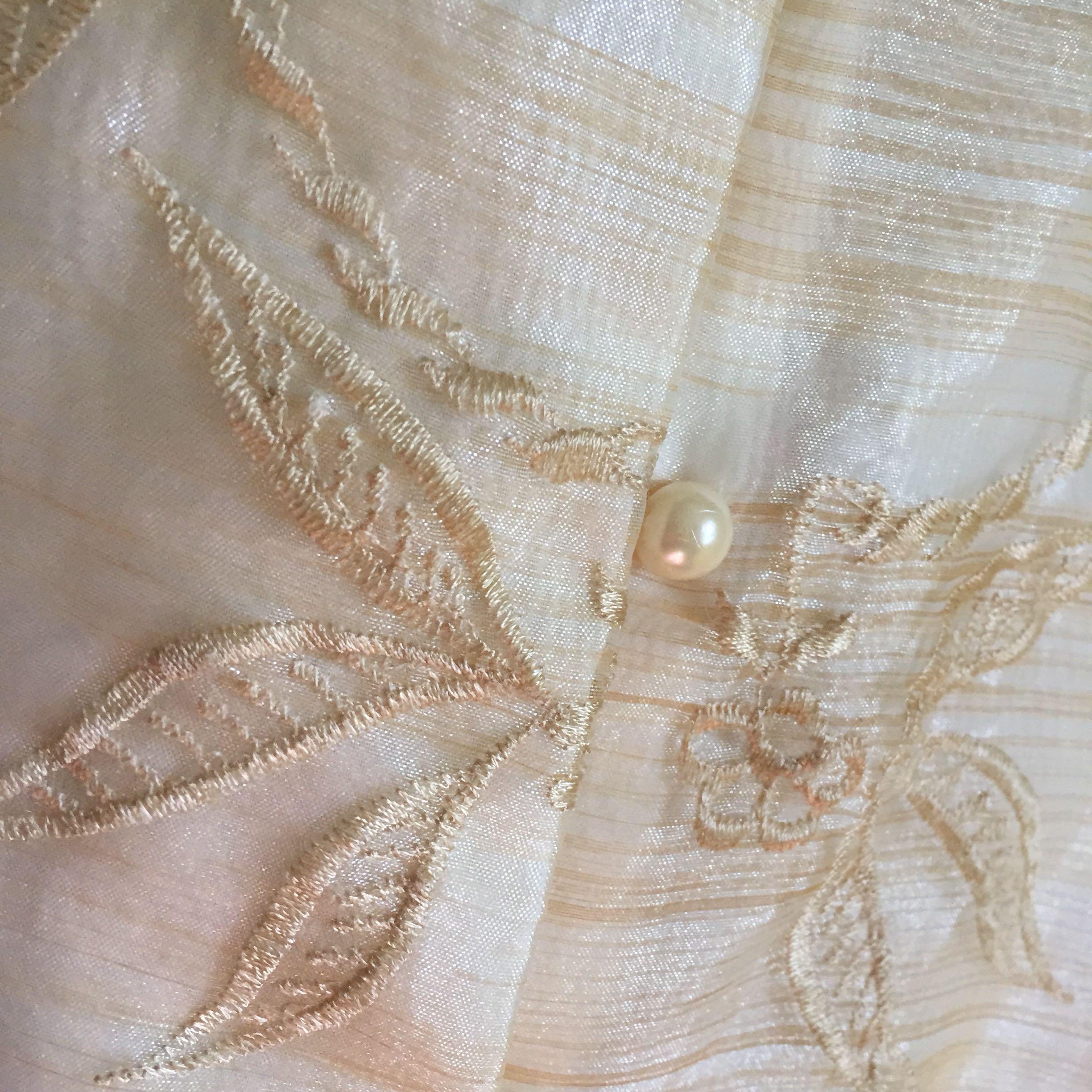 Barong pambabae, Women's Fashion, Dresses & Sets, Traditional & Ethnic ...