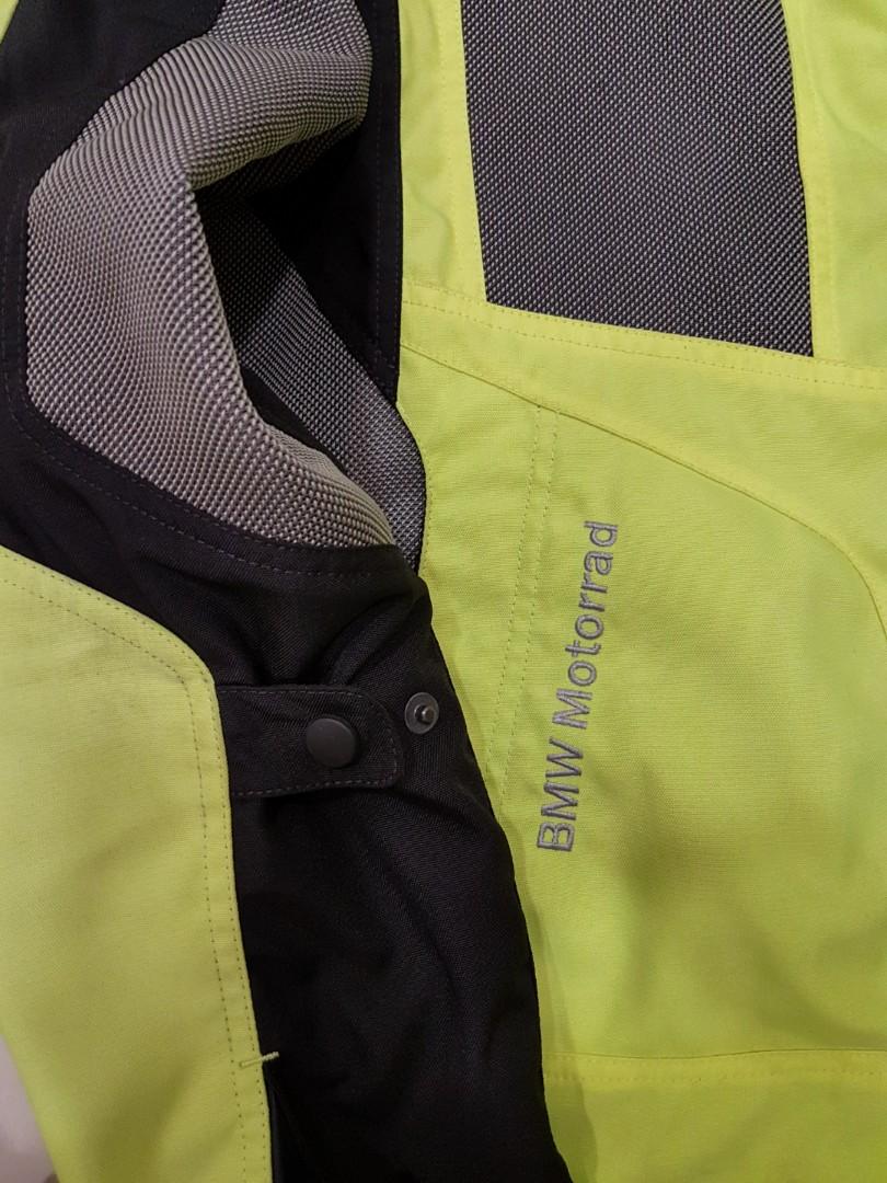 BMW Motorrad AirShell size 52, Motorcycles, Motorcycle Apparel on Carousell