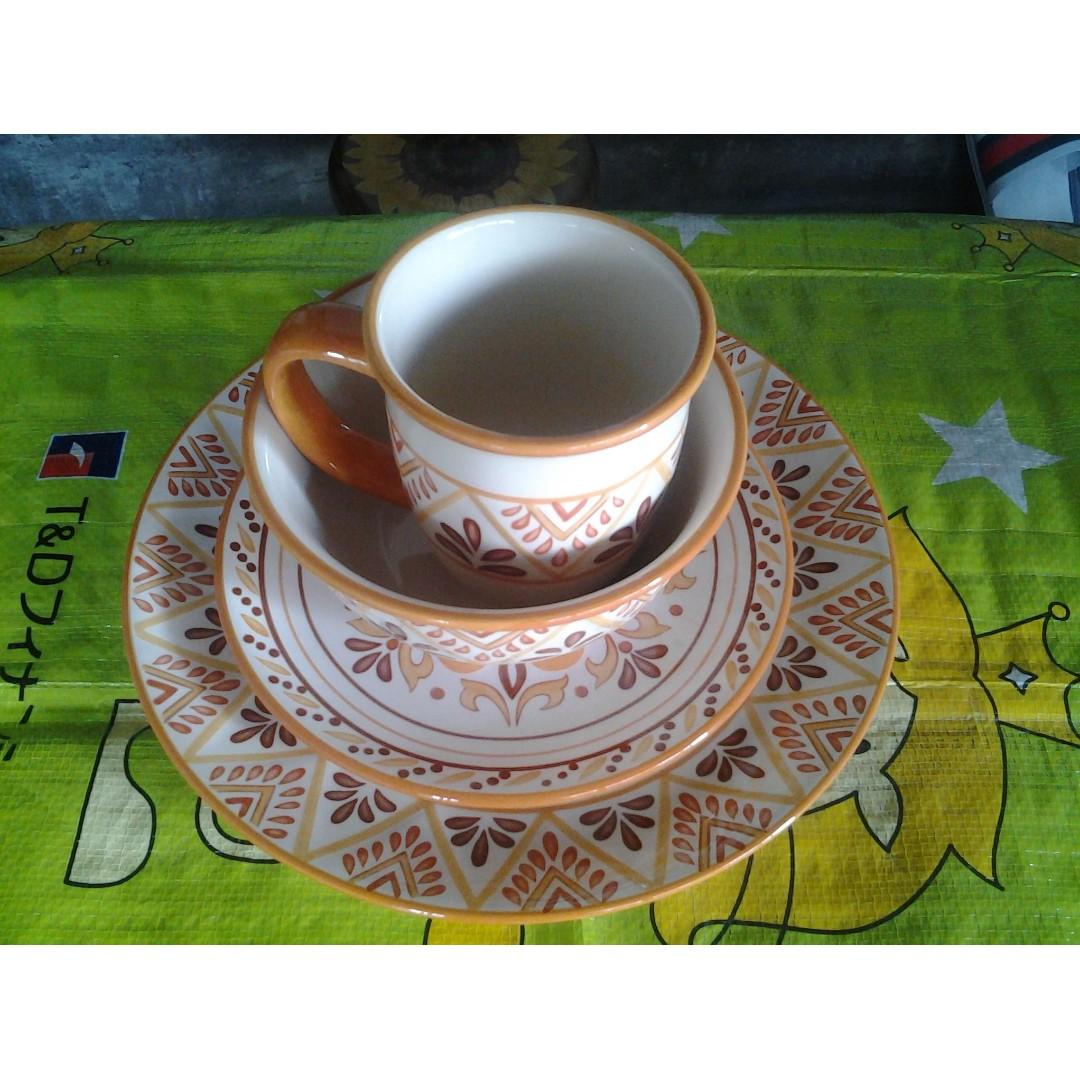 Bobby Flay 4 Piece Dinnerware Set, Furniture & Home Living, Kitchenware ...