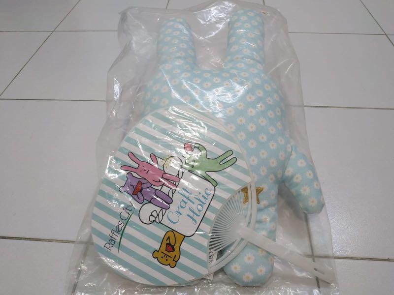 Craftholic short rabbit with fan, Hobbies & Toys, Toys & Games on Carousell