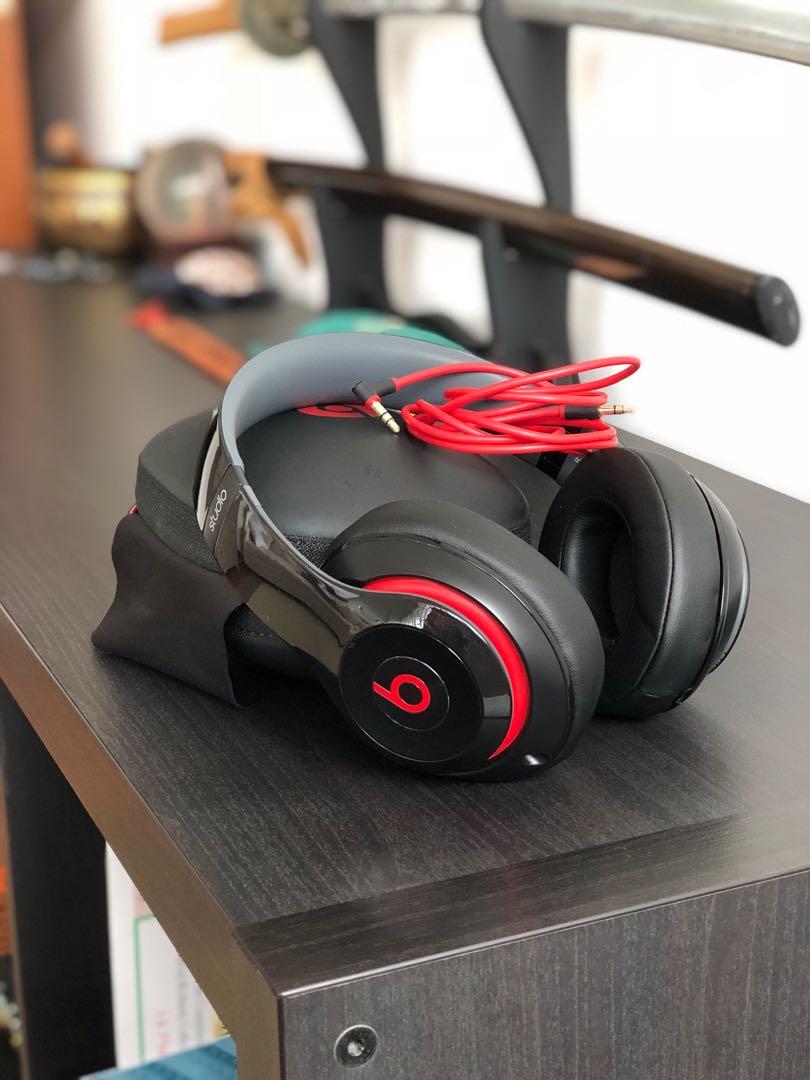 Original Beats Studio wired Headphones, Electronics, Audio on Carousell