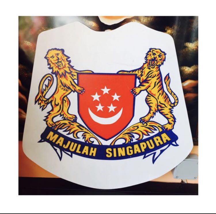 Singapore Crest, Women's Fashion, Jewelry & Organisers, Precious Stones ...