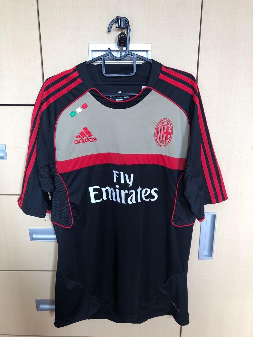 AC Milan Adidas training top, Men's Fashion, Activewear on Carousell