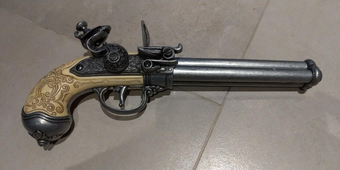 Denix flintlock pistol replica, Everything Else on Carousell