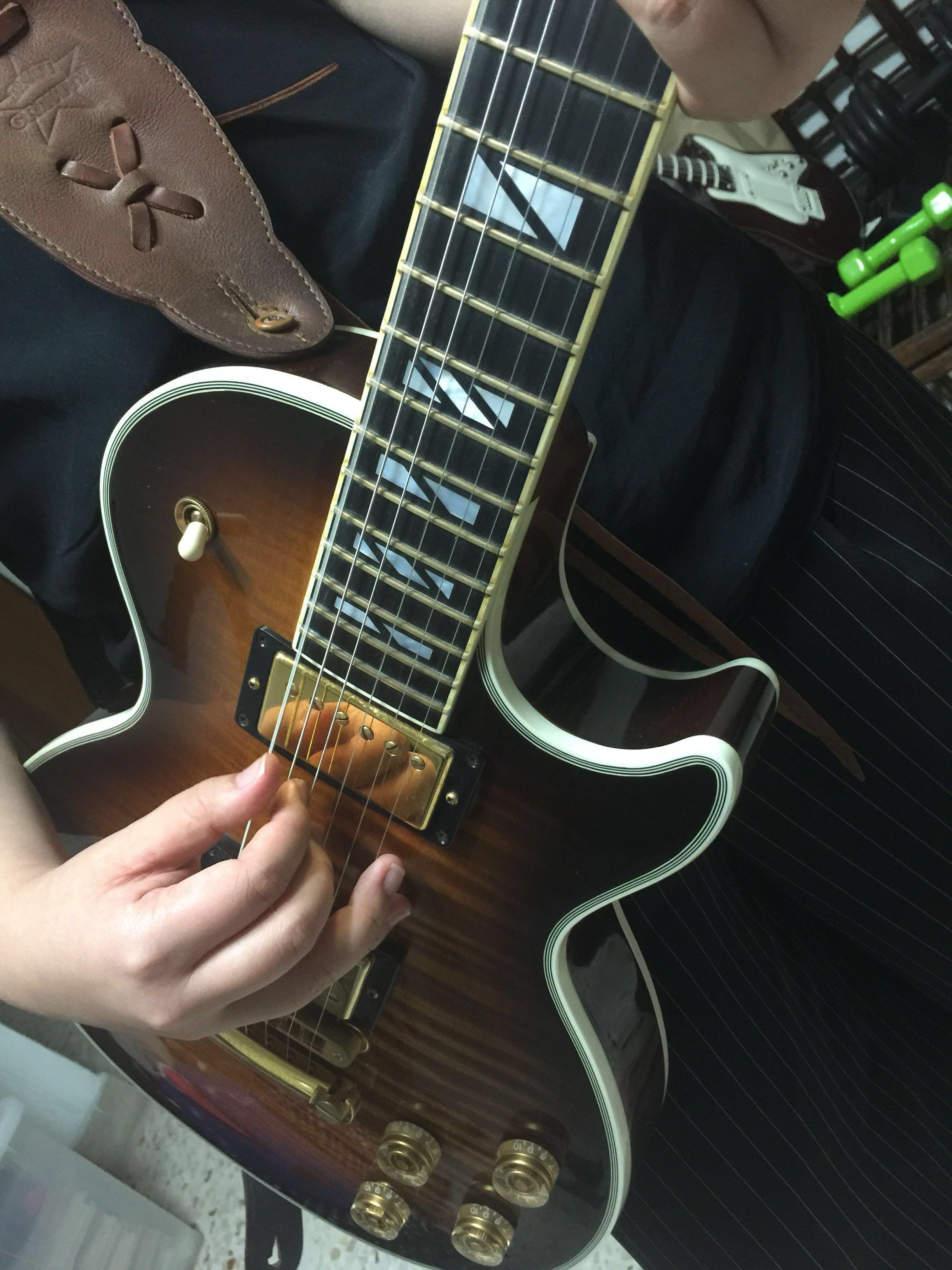 Les Paul Supreme , Hobbies & Toys, Music & Media, Musical Instruments ...