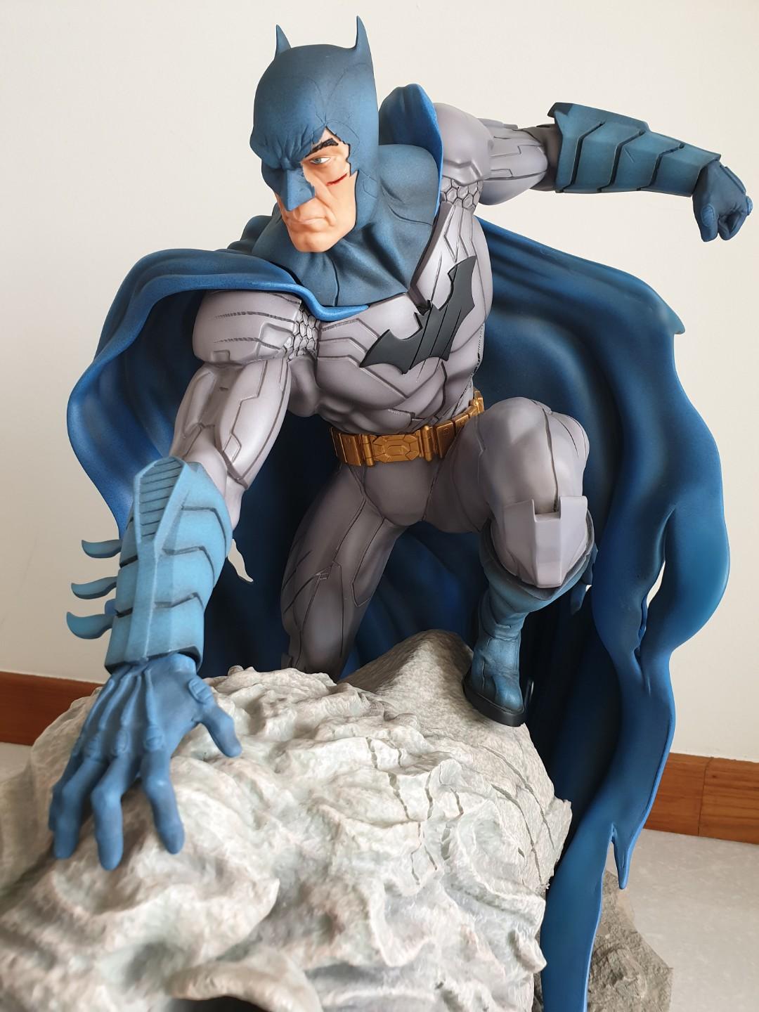 [RARE] Batman on Lion Statue, Hobbies & Toys, Toys & Games on Carousell
