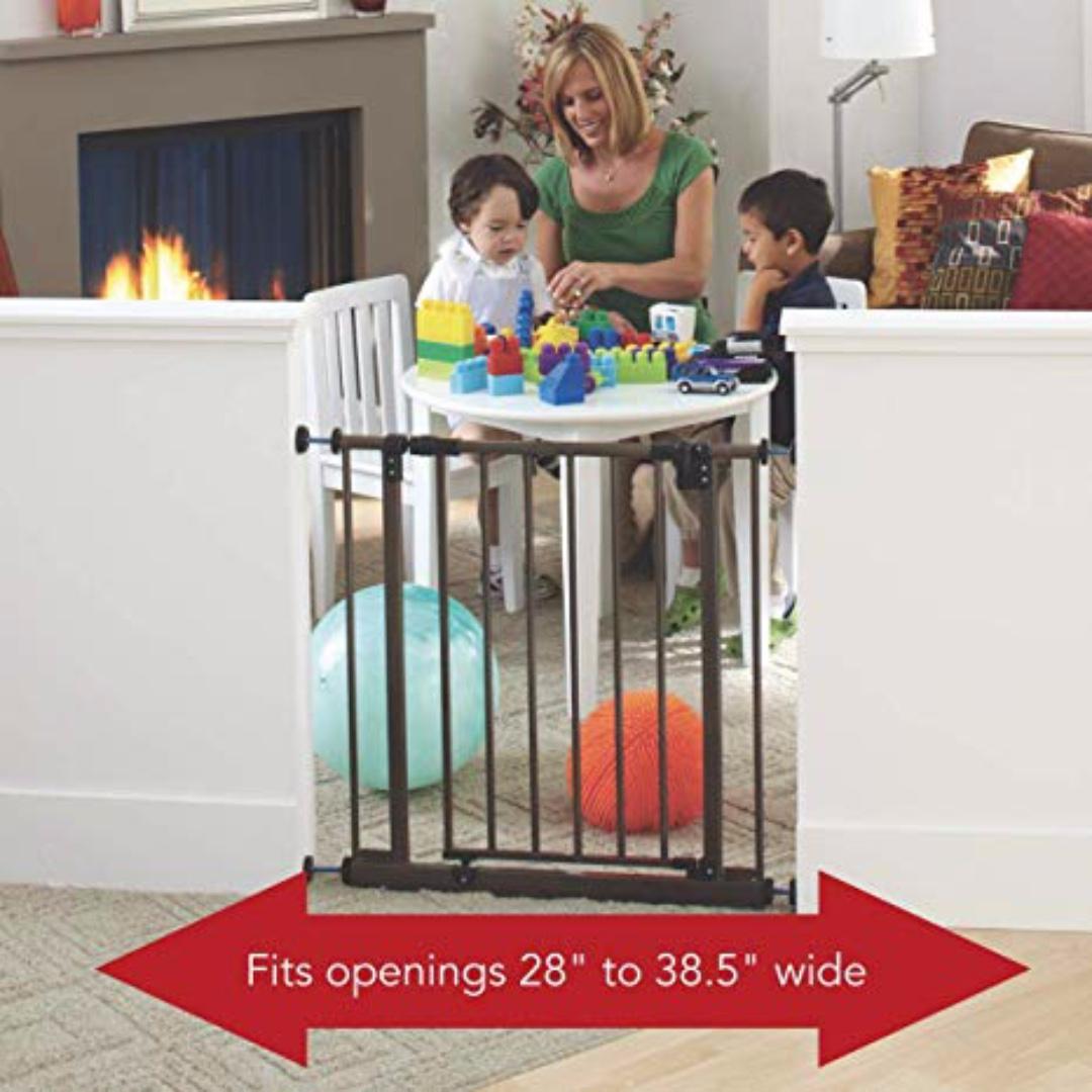 Easy one-hand open and close child security gate, Babies & Kids, Infant ...