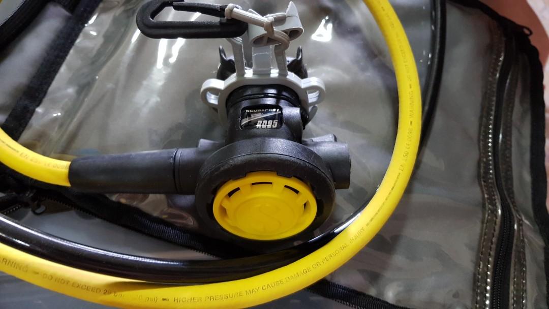 Scuba pro MK25/S600 with R095 octopus and subgear depth/pressure guage ...