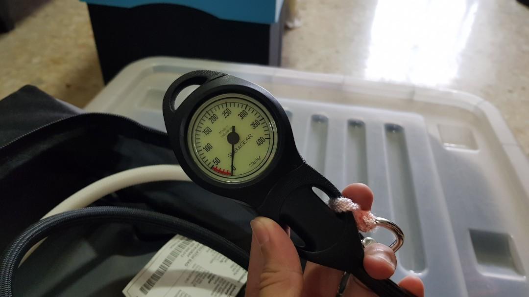 Scuba pro MK25/S600 with R095 octopus and subgear depth/pressure guage ...