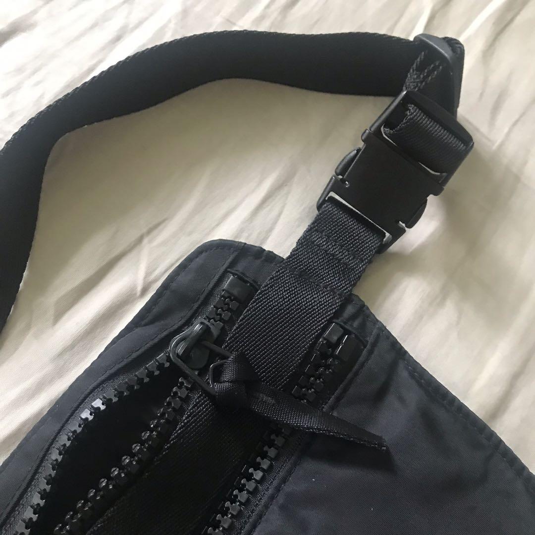 Uniqlo Fanny Pack, Men's Fashion, Bags, Sling Bags on Carousell