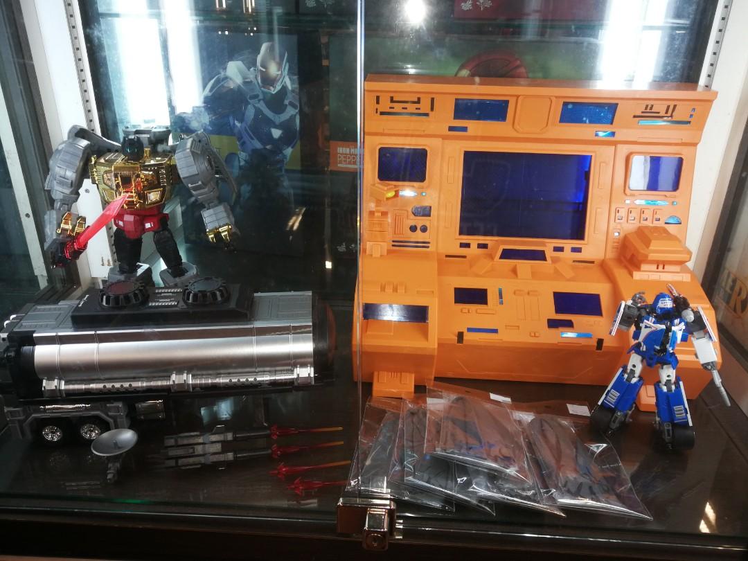 X2Toys BG-A2 Big Computer Teletraan 1 Diorama, Hobbies & Toys ...