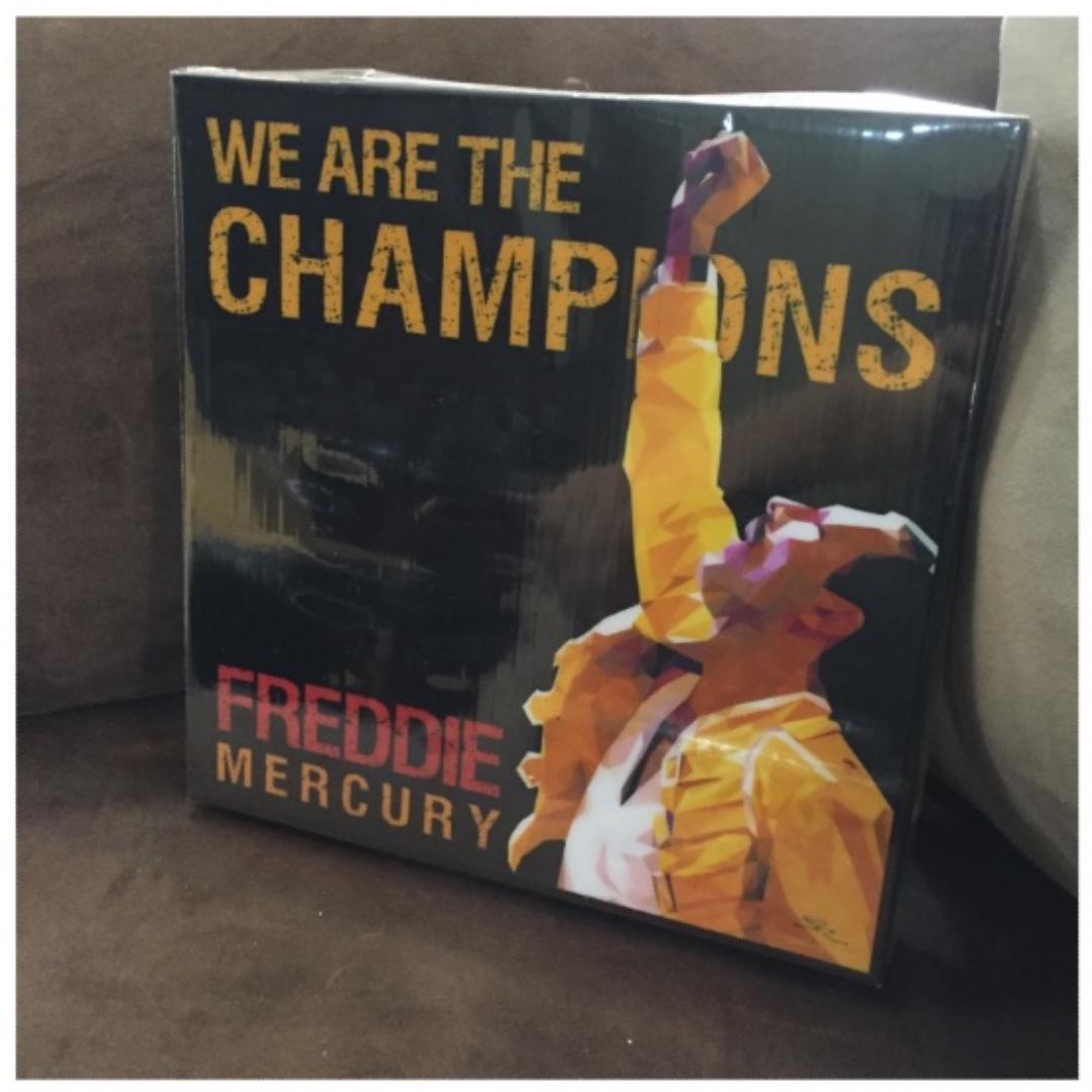Freddie Mercury : QUEEN Pop Art Poster Frame, Hobbies & Toys ...