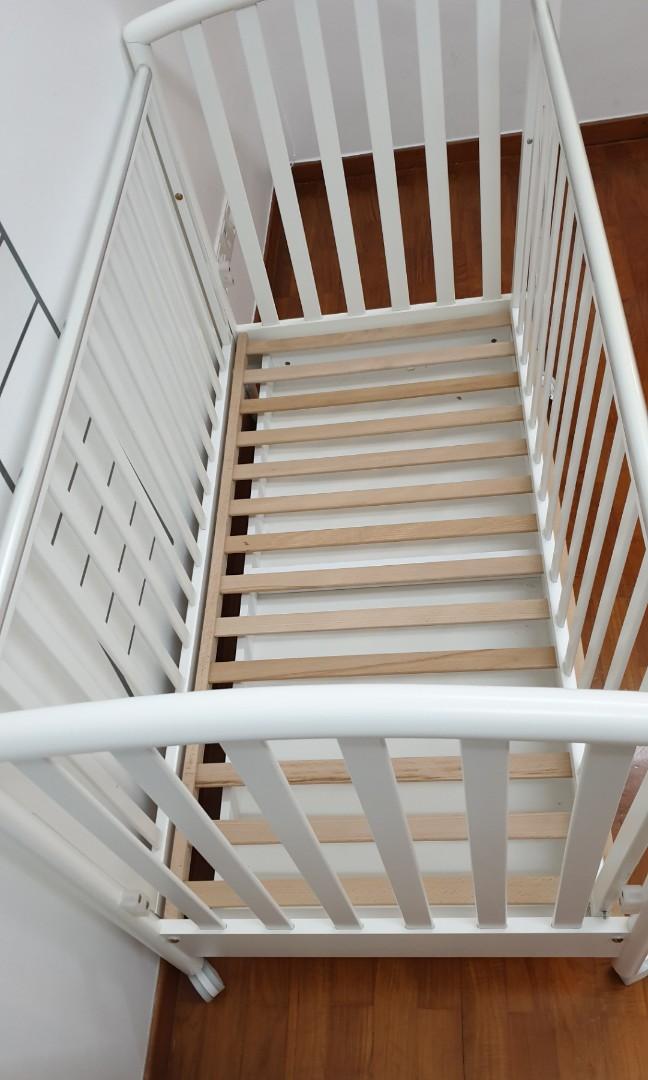 Pali Bravo Cot, Babies & Kids, Baby Nursery & Kids Furniture, Cots ...