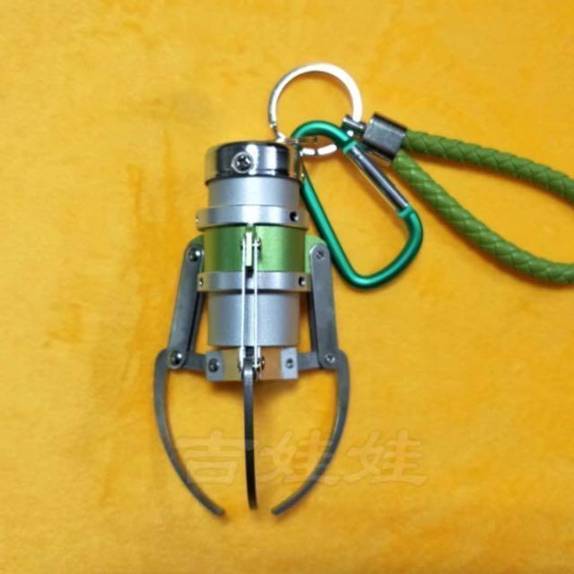 PREORDER - Real Crane machine claw keychain , Hobbies & Toys, Toys ...