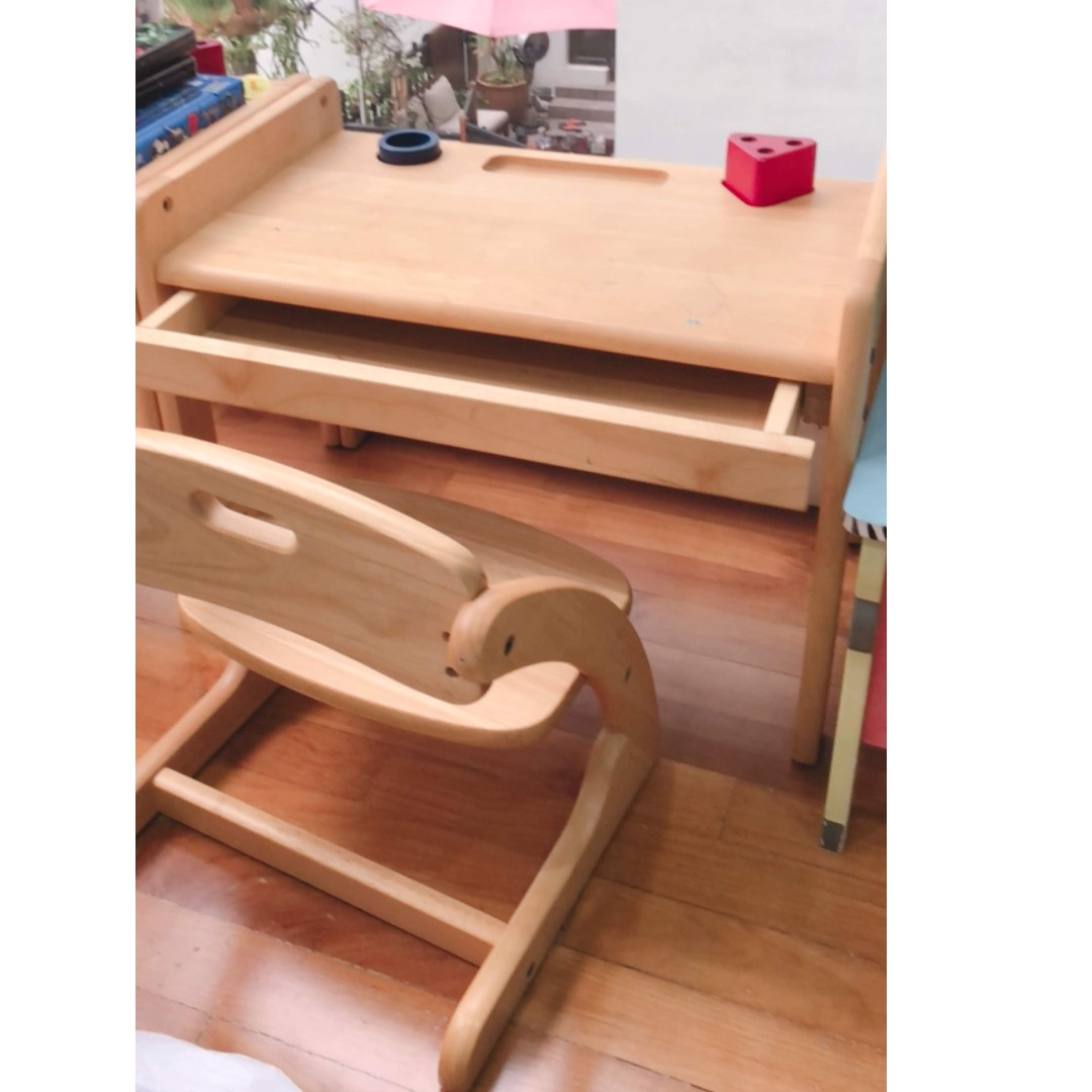 Yamatoya BUONO JAPANESE kid's wood study desk & chair, Babies & Kids ...