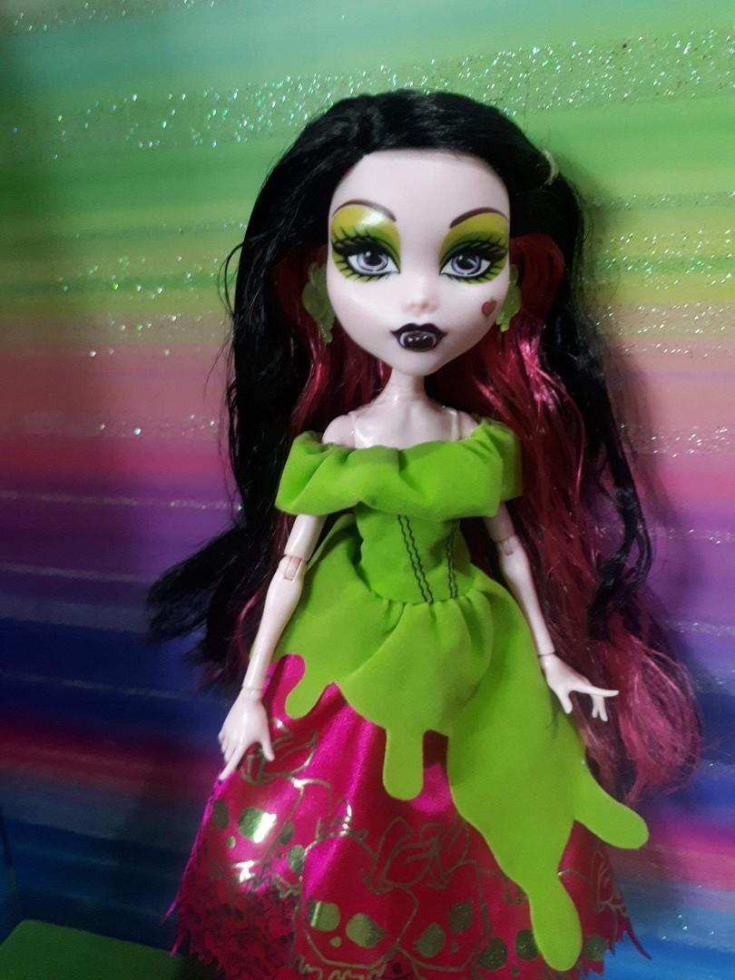 Monster High Draculaura Snow Bite Doll, Hobbies & Toys, Toys & Games on ...