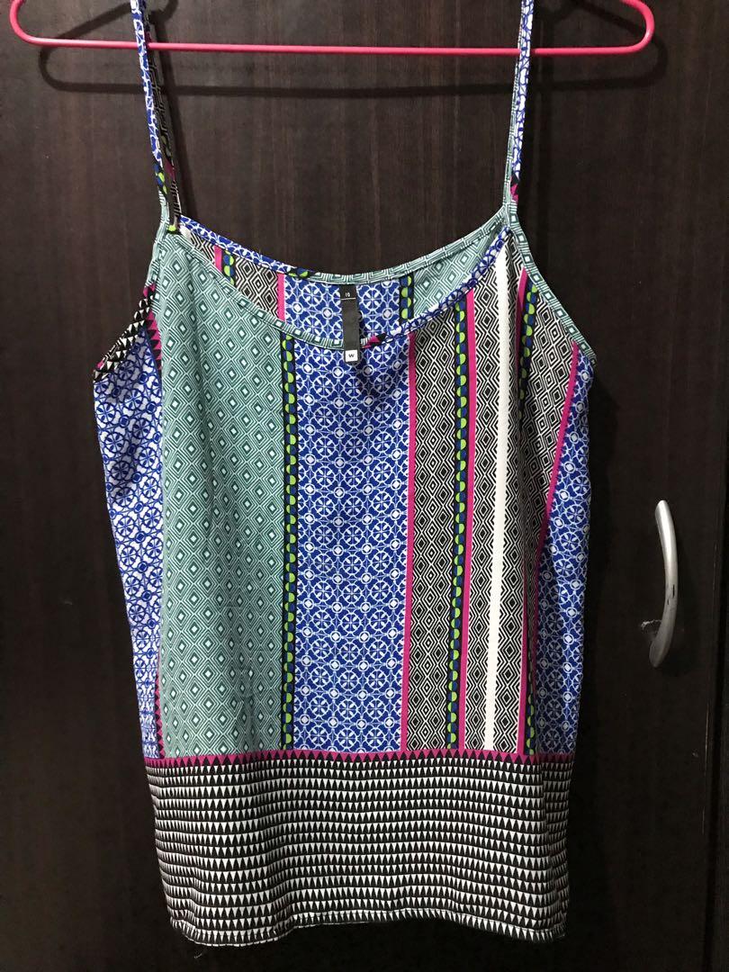 Constilate Spag top, Women's Fashion, Activewear on Carousell