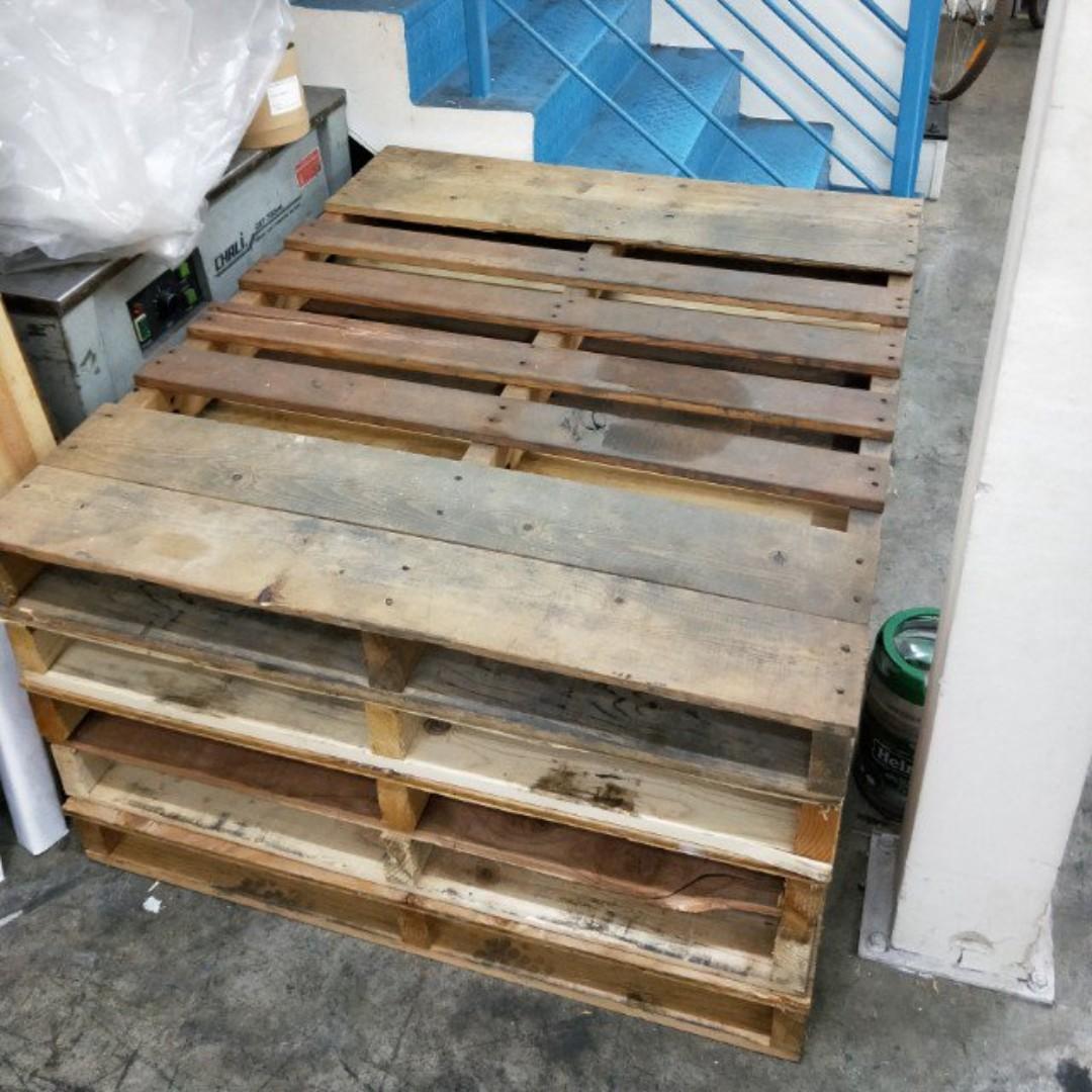 Empty pallets, Everything Else on Carousell